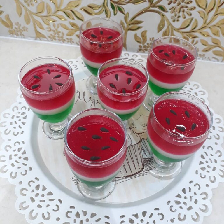 طرز تهیه پودینگ ژله ای هندوانه خوشمزه ساده و سریع برای شب یلدا